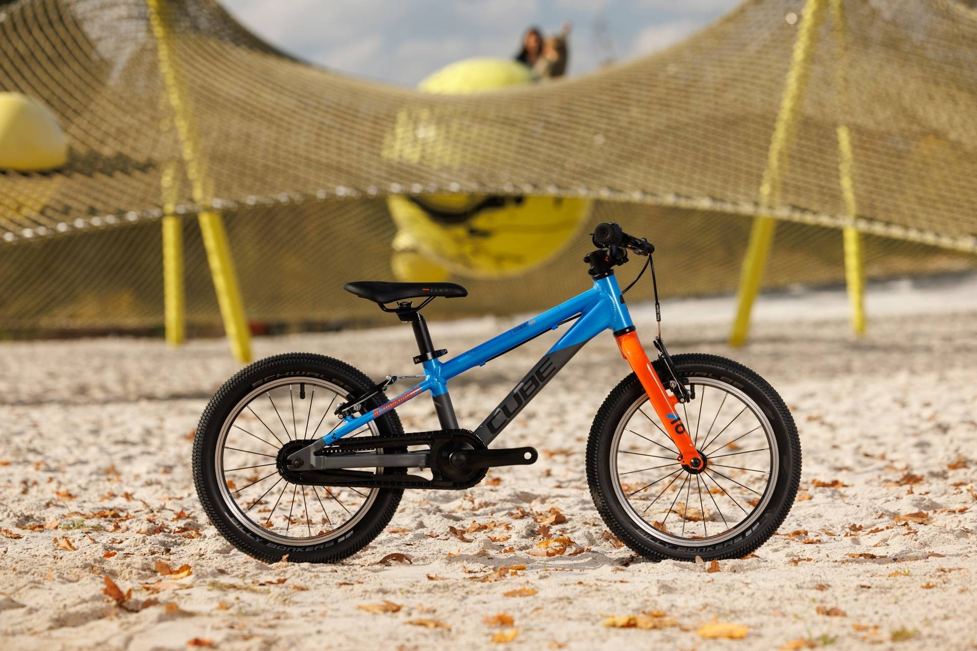 Bicicleta Cube Cubie 160 Actionteam 16" | StoneFeet